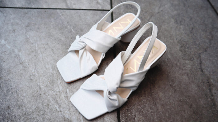 Moderne Brautschuhe von KNNK Studio - FRIEDA THERÉS